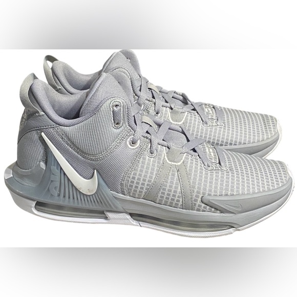 Nike | Shoes | Nike Lebron 7 Witness Vii Greywhite Mens Basketball ...